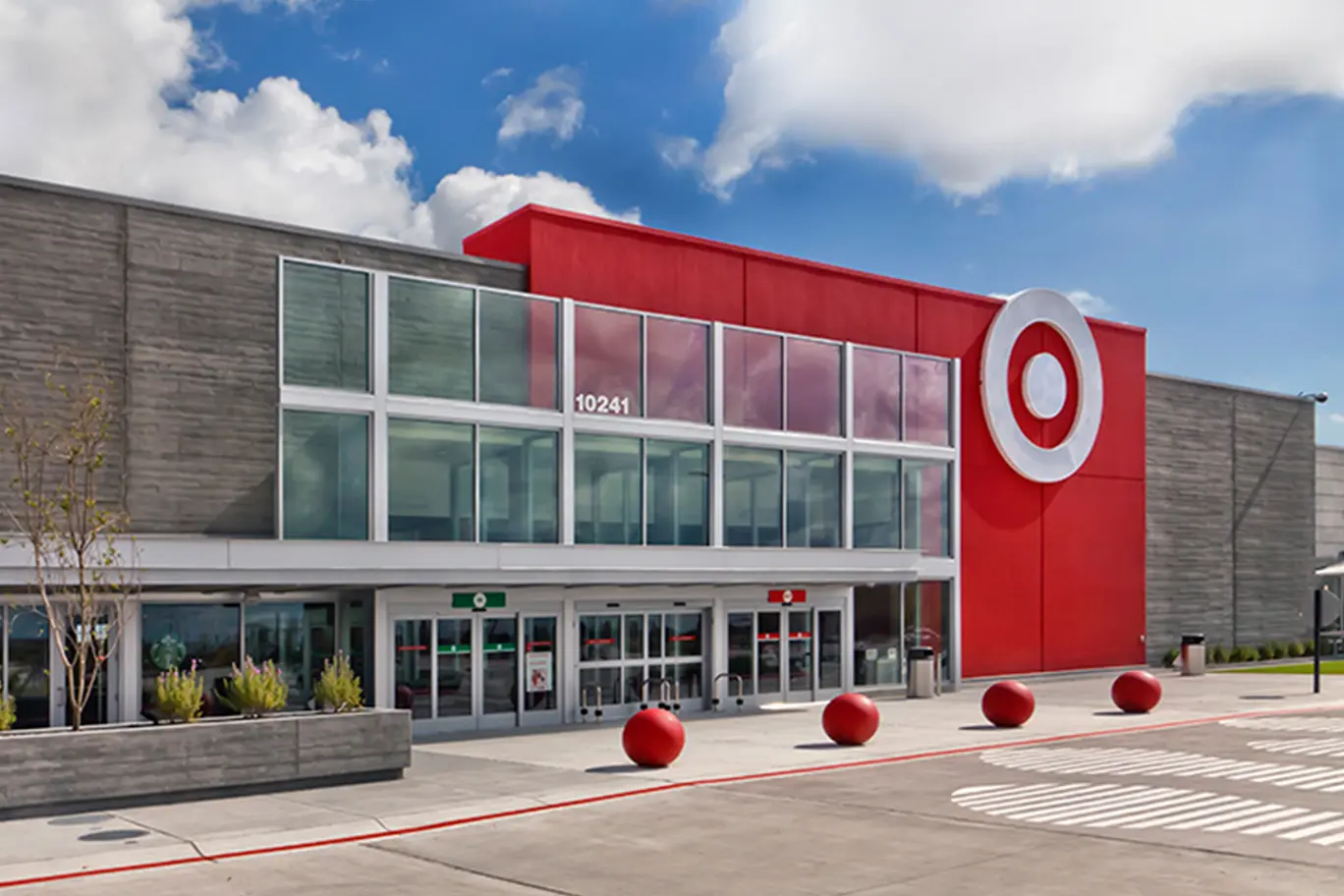 Target Lost Visits Share to Walmart in Q2 2023